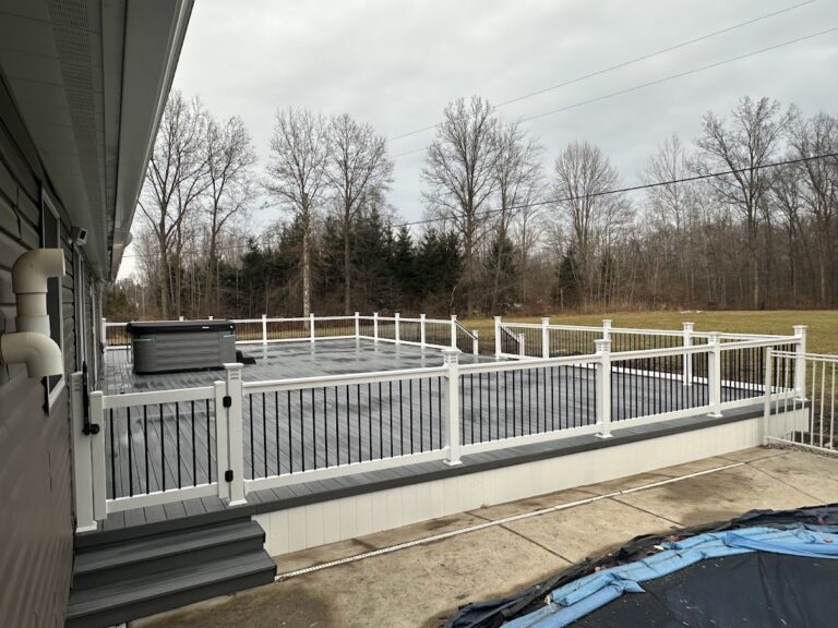 Vinyl Deck Gate Kit 3 Colors - The Deck Barn