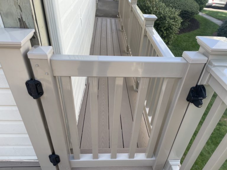 Vinyl Deck Gate Kit 3 Colors - The Deck Barn